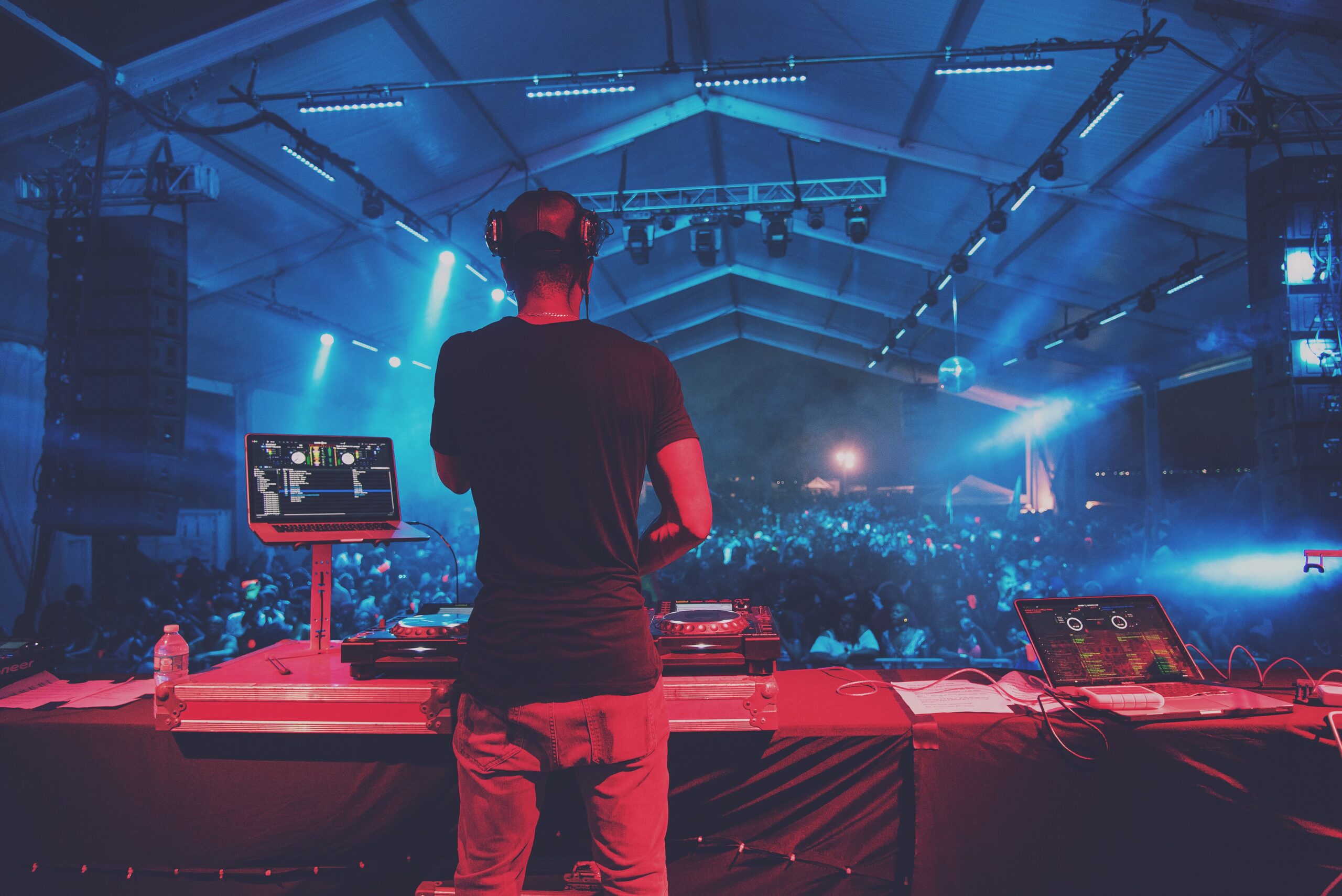 AVL Audio Installations – Night Club, Restaurant & Gym Sounds System